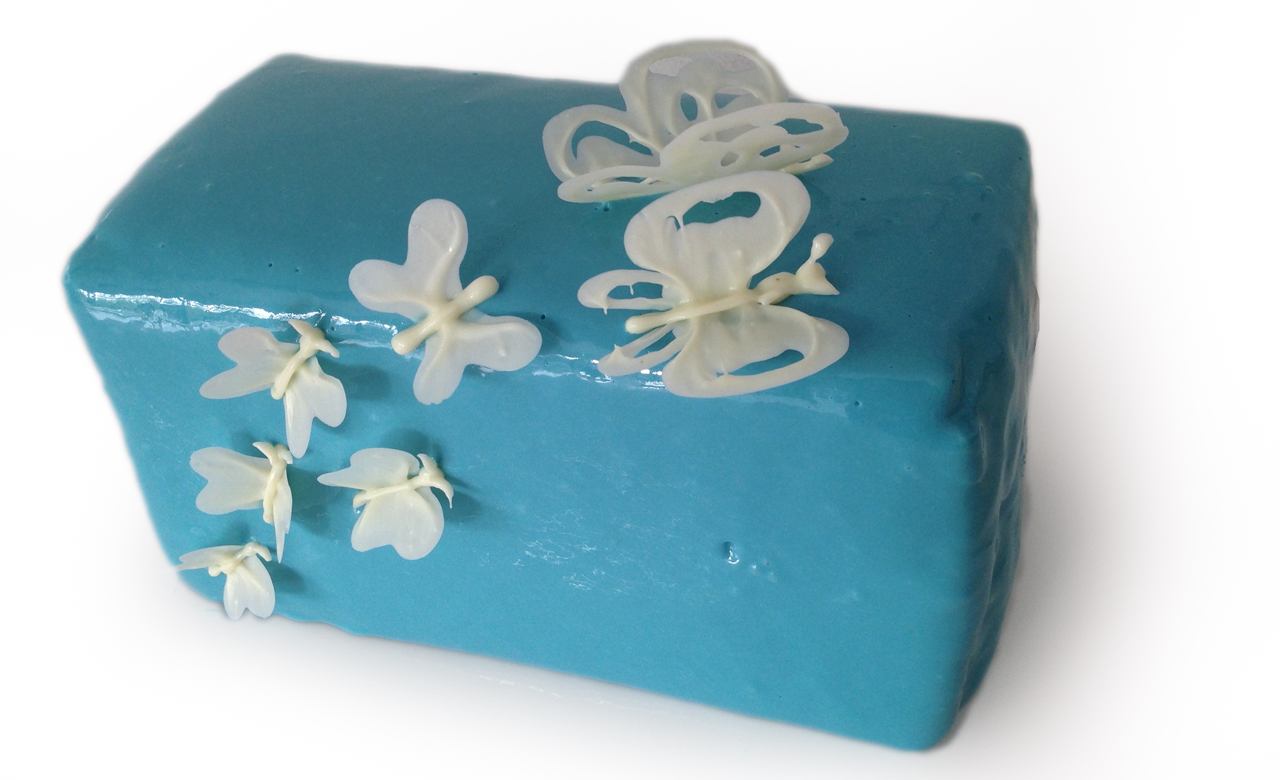 HowToCookThat : Cakes, Dessert & Chocolate | Facebook Cake with logo on ...