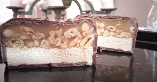 HowToCookThat : Cakes, Dessert & Chocolate | Worlds Biggest Snickers ...