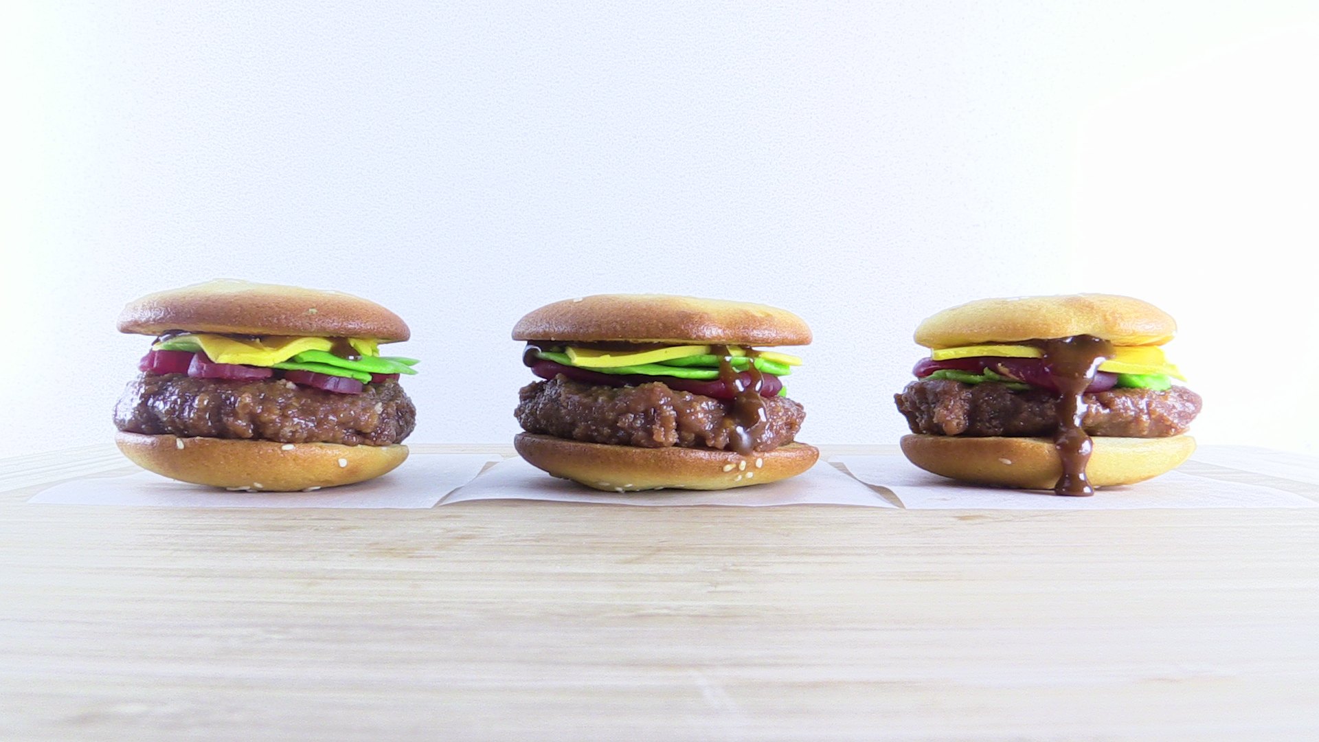 HowToCookThat : Cakes, Dessert & Chocolate | Mini Hamburger Cake Recipe ...