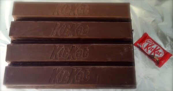 HowToCookThat : Cakes, Dessert & Chocolate | Giant Kit Kat recipe ...