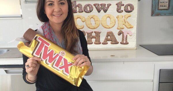 HowToCookThat : Cakes, Dessert & Chocolate | Giant Twix Bar Recipe ...