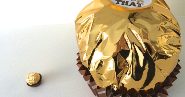 HowToCookThat : Cakes, Dessert & Chocolate | Giant Ferrero Rocher ...