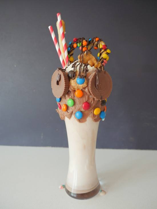 HowToCookThat : Cakes, Dessert & Chocolate | NYC Freakshakes Extreme ...